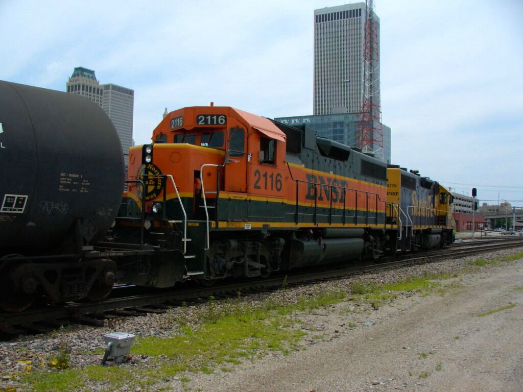 BNSF 2116
